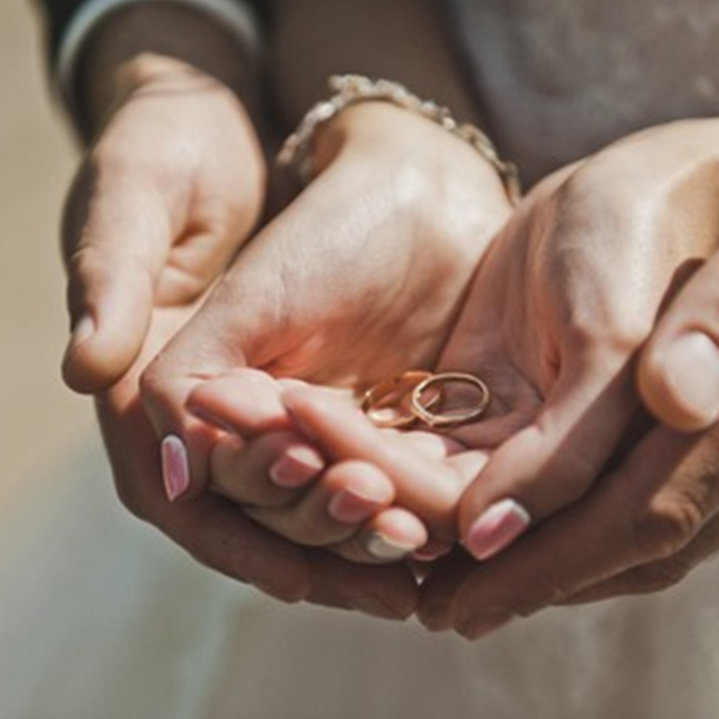 Choosing Perfect Gold Wedding Rings | Luxe Wedding Rings